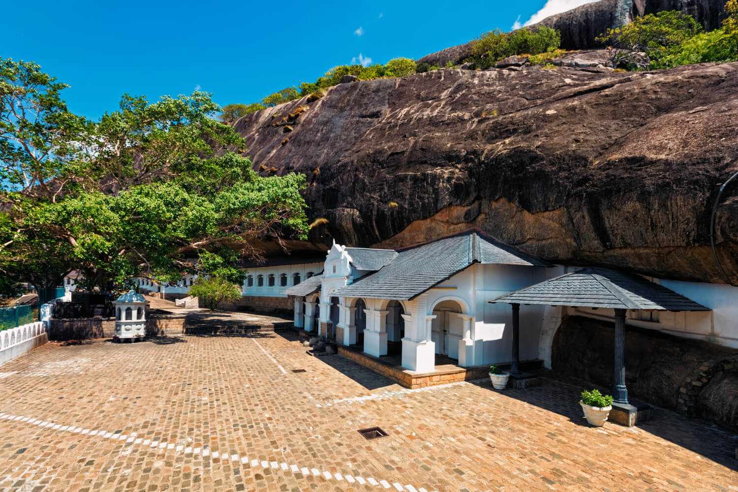Dambulla Uncovered: 8 Thrilling Destinations for Australians