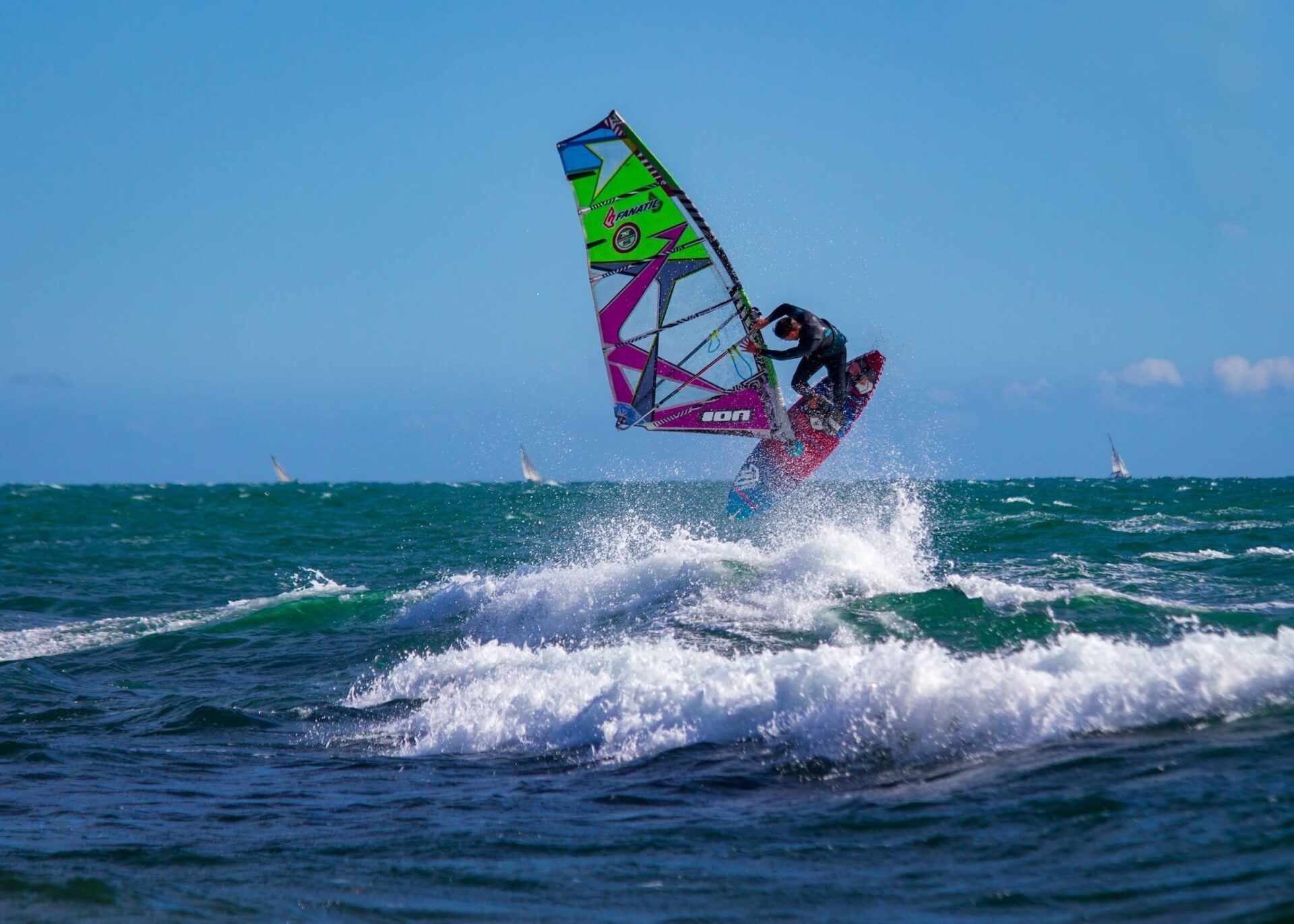 Windsurfing in Sri Lanka: Discover Top 4 Exhilarating Spots